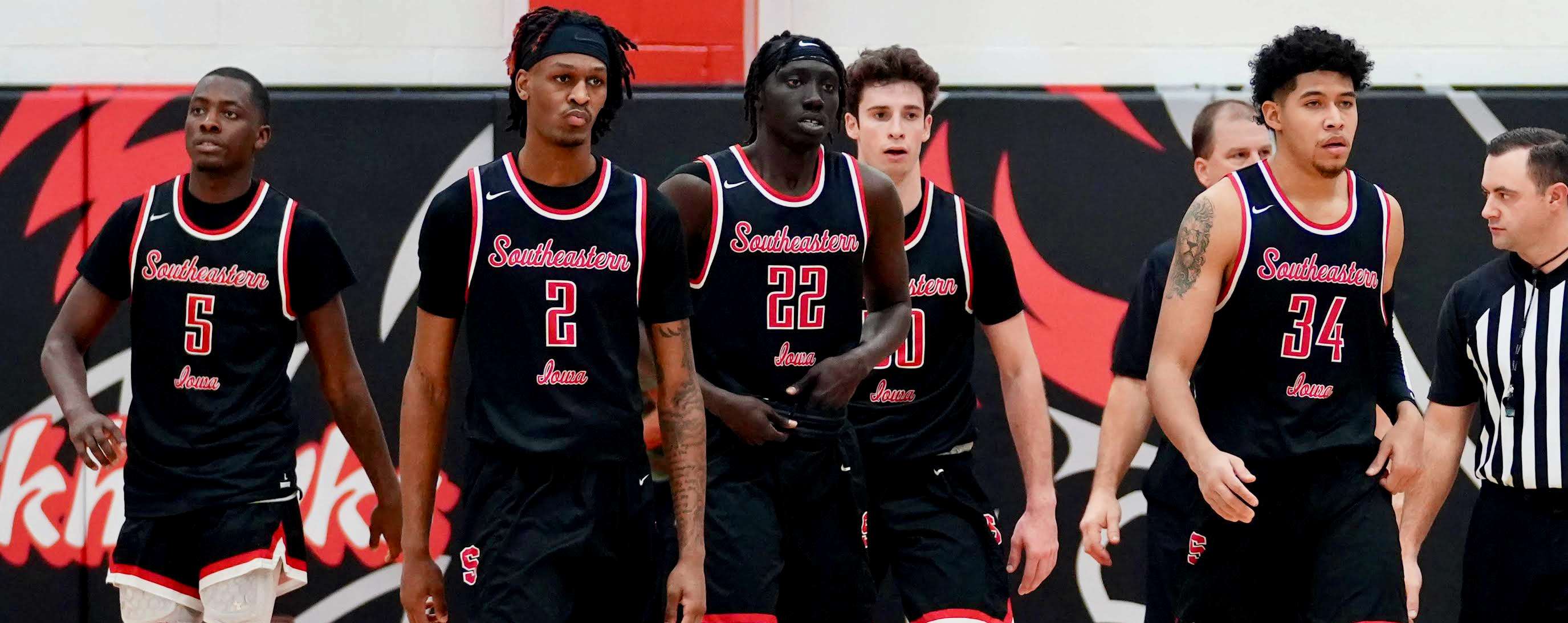 Indian Hills rally sinks Blackhawks